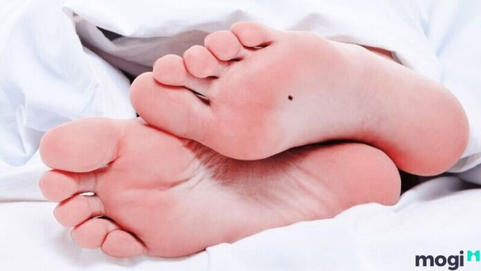 20+ Tướng Bàn Chân Nam Nữ Có Vận Mệnh Giàu Sang Phú Quý